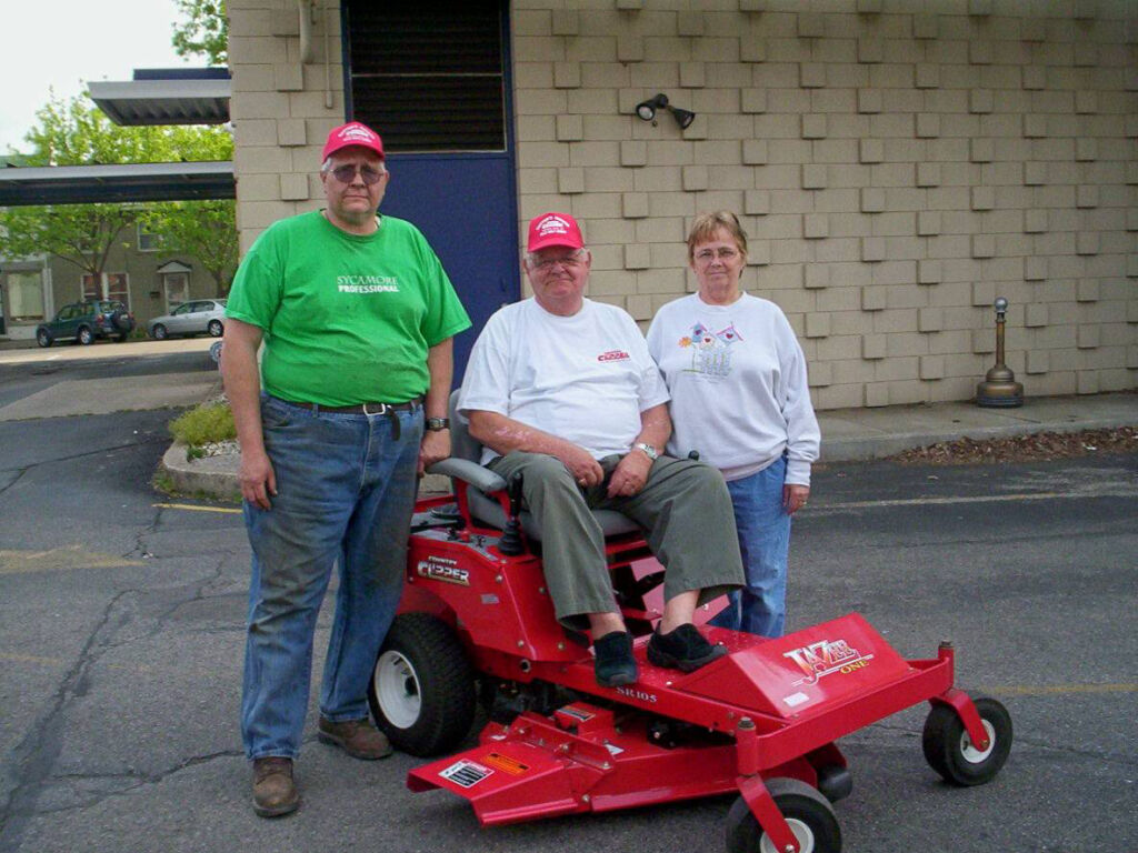 Local Country Clipper Dealer Sells 100th Mower | Country Clipper