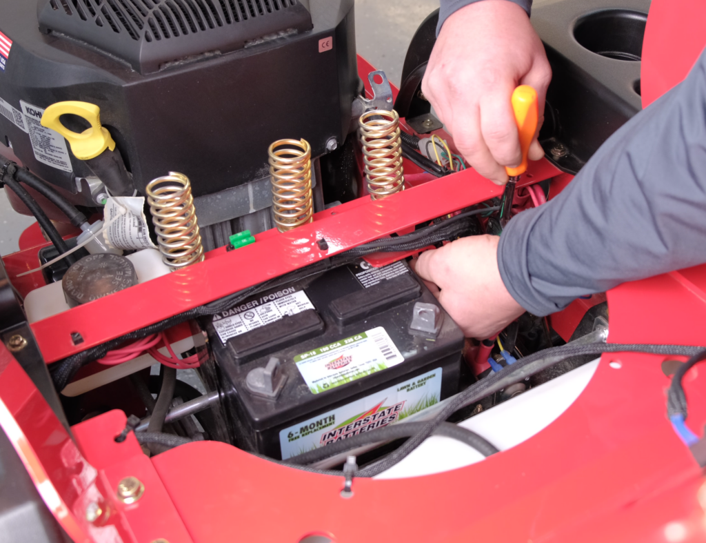 How To | Avenue & Boulevard Battery Removal | Country Clipper Zero-Turn ...